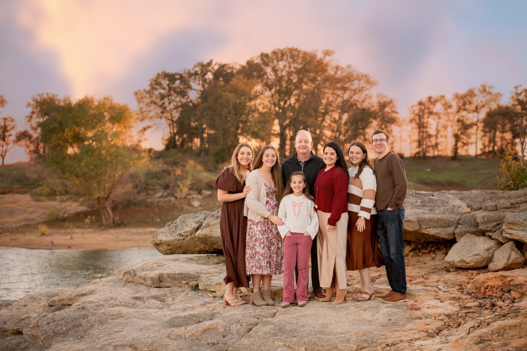 Family Portraits at Grapevine Lake - Flower Mound Photographer
