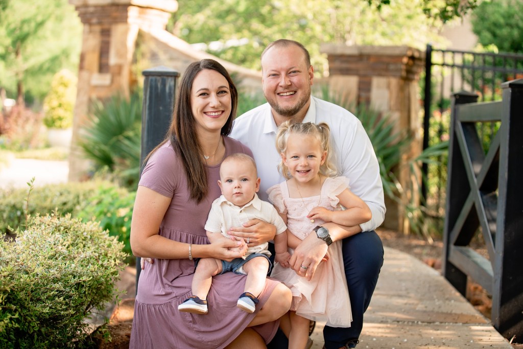 Capture Joy: Family Photos at Grapevine Botanic Garden - Flower Mound ...